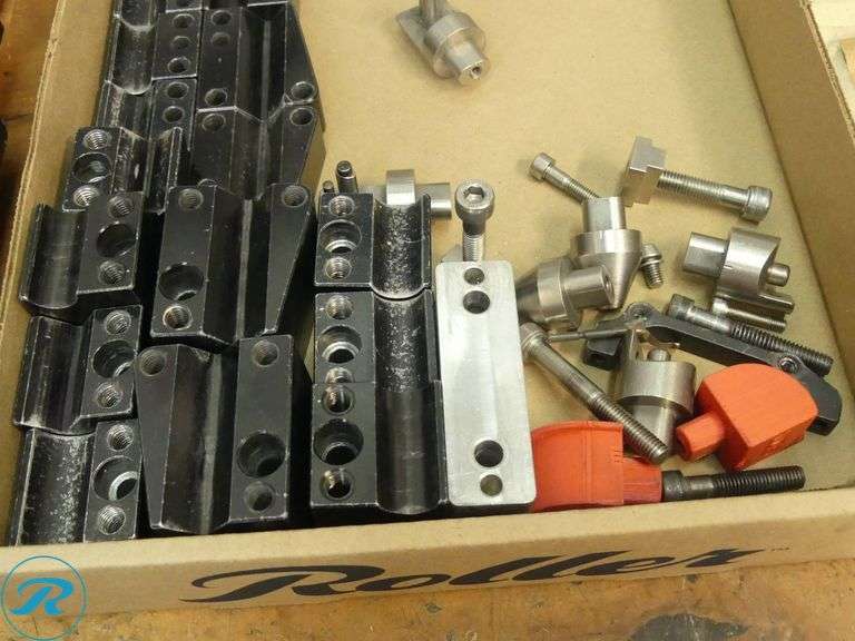 Tray of Assorted Fixture Clamps - Roller Auctions