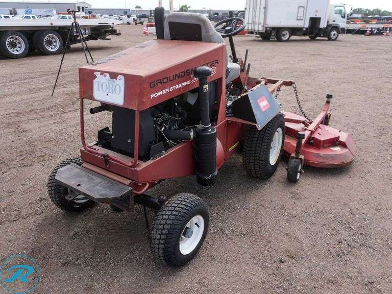 Toro 325D Ride-On Mower - Roller Auctions