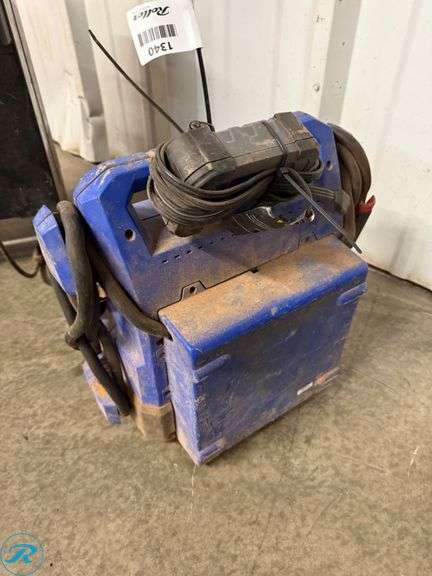 Carlyle 850 Portable Jump Starter and Power Supply - Roller Auctions
