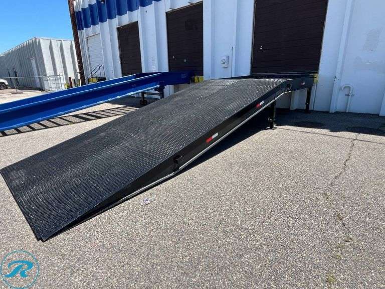 Pro-Star 25′ Heavy Duty Loading Ramp, 30,000lb Capacity, Adjustable 29 ...