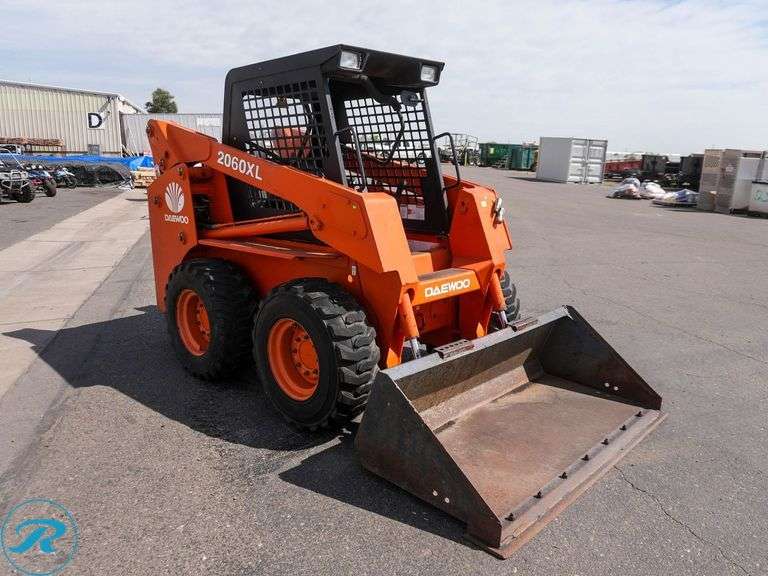 Daewoo 2060XL Skid Steer Loader - Roller Auctions