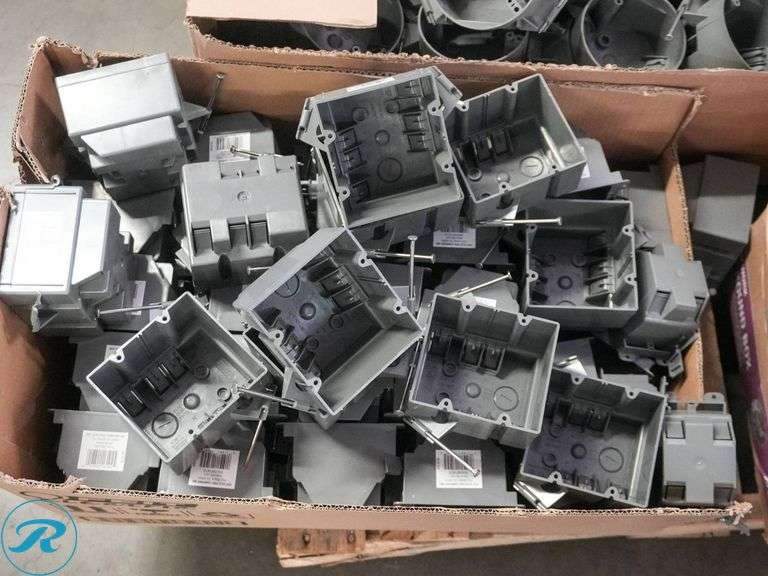 Pallet of Electrical Plastic Outlet and Junction Boxes - Roller Auctions