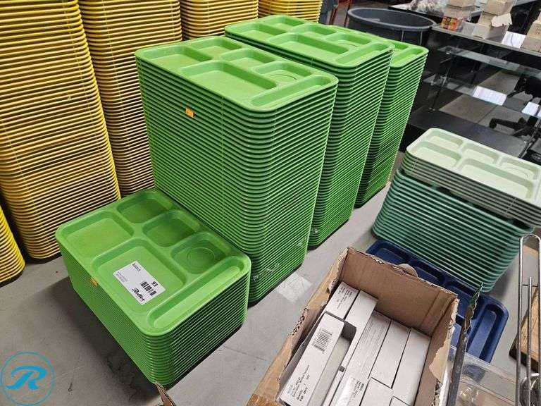 (160) Green Compartment Food Trays - Roller Auctions