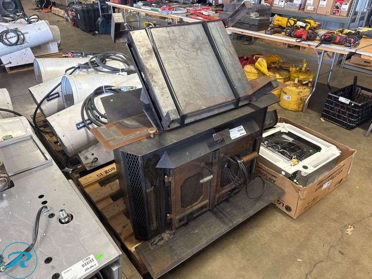 Buck Stove Regular Buck Wood-Burning Fireplace Insert with Accessories ...