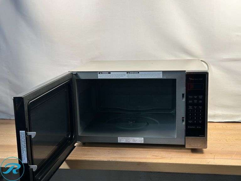Panasonic: Genius Sensor 1250w Microwave- Used/ Missing Glass Microwave ...