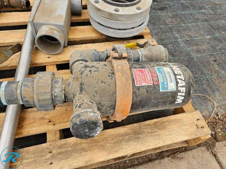 Pallet of Fan Assembly, Fittings, and Pipes - Roller Auctions