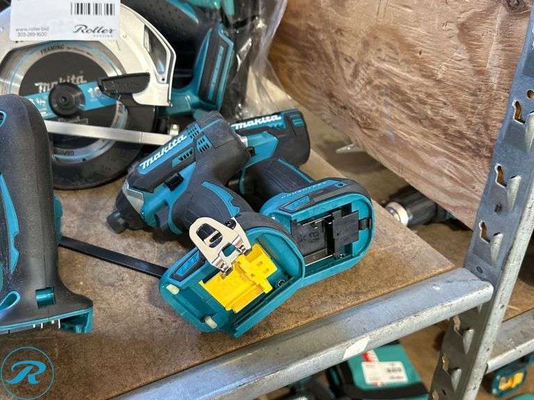 (4) Makita 18V Power Tools With Bag - Roller Auctions