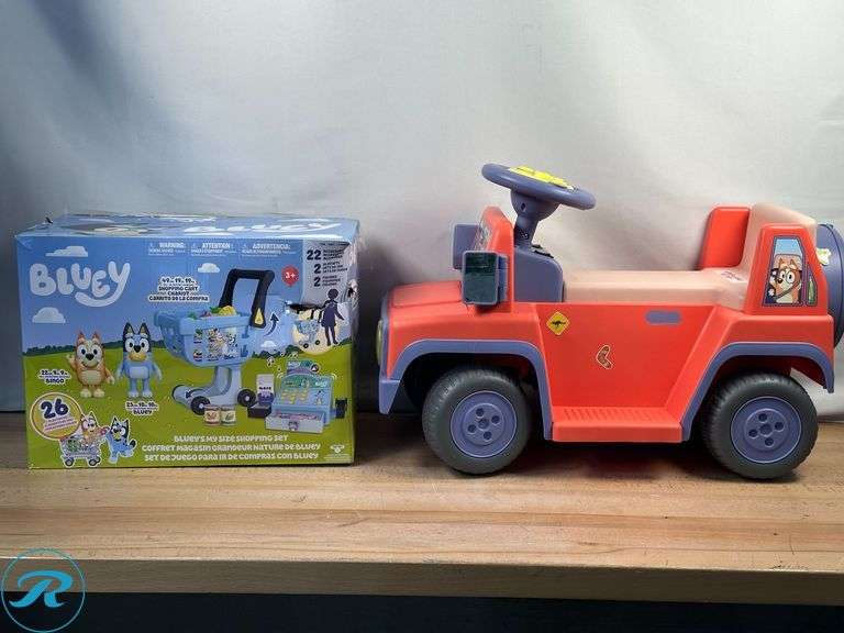 Bluey Shopping Cart- Like New; Bluey Battery Powered Ride on Car, 6v ...