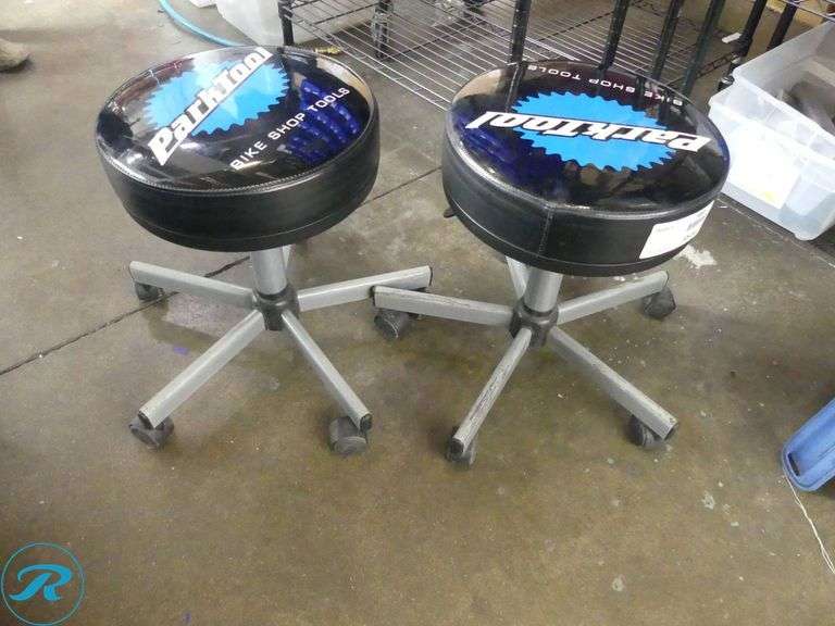 (2) Park Tool Bike Shop Adjustable Rolling Stools - Roller Auctions