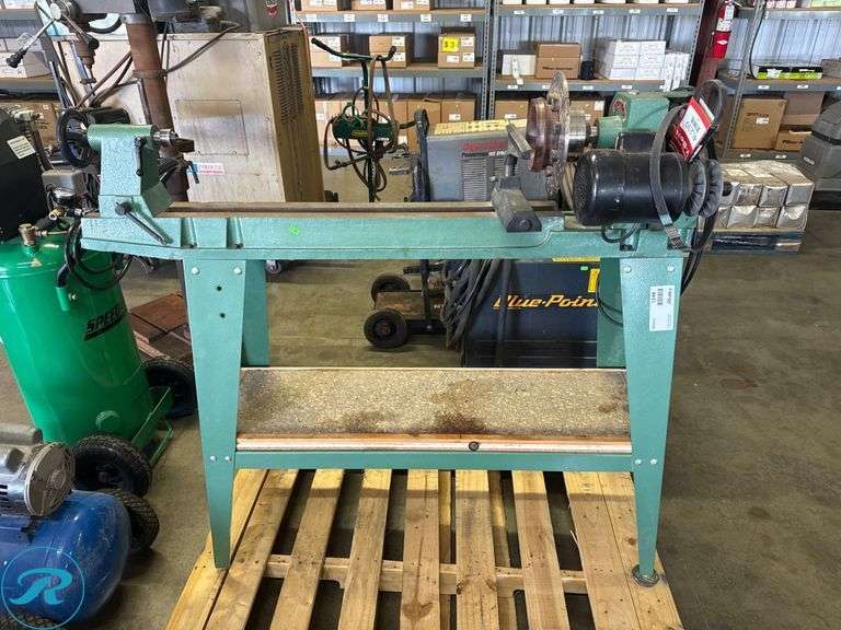 Central Machinery 12″ x 36″ Wood Lathe with Reverse Head, 120V - Roller ...