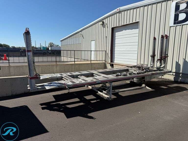 Chief EZ Liner Frame Machine with (5) Hydraulic Posts, 110V, 5,000 Lbs ...
