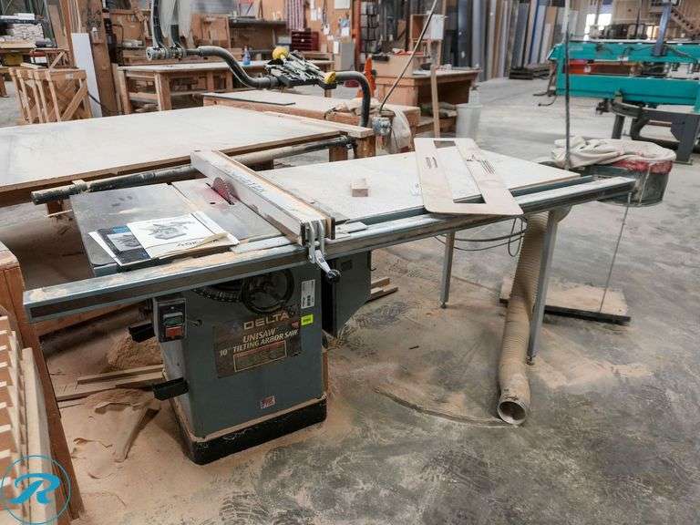 Delta Unisaw 10" Tilting Arbor Saw w/ Dust Collector - Roller Auctions