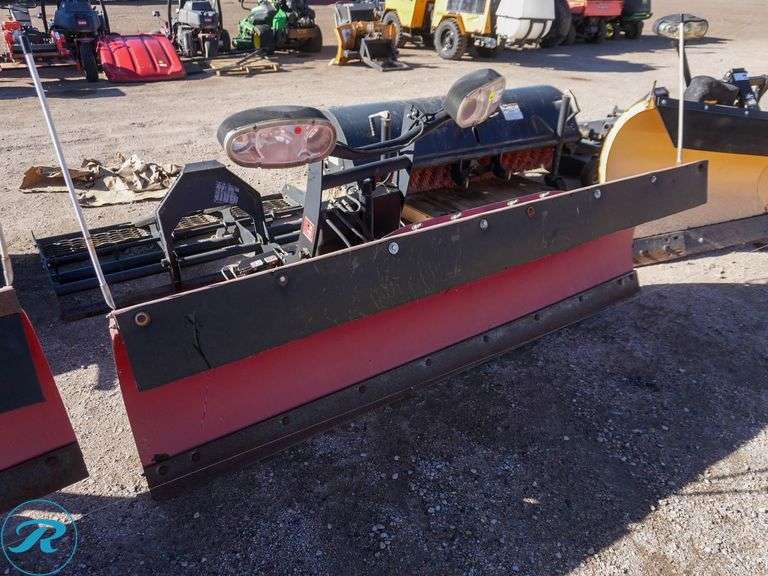 BOSS 8' Super Duty Plow (No Remote) - Roller Auctions