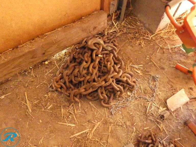 Assorted Chains - Roller Auctions