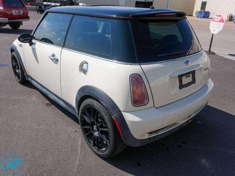 2004 MINI Cooper S FWD - Roller Auctions