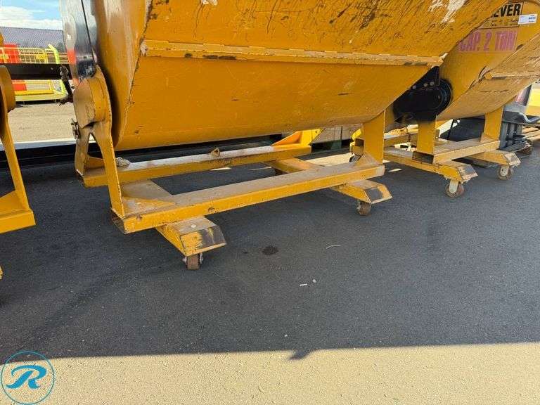 Camlever CFD-300 2-Ton Yellow Dump Hopper on Casters - Roller Auctions
