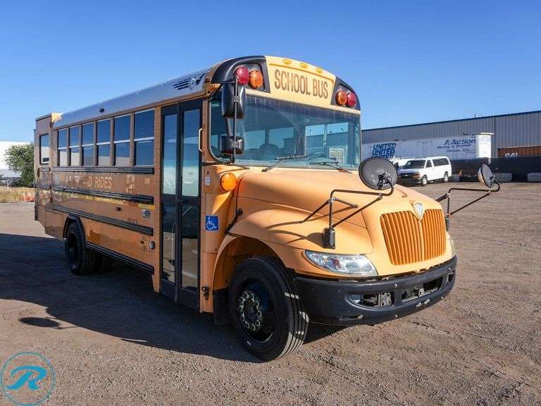2011 International CE RWD 36-Passenger School Bus - Roller Auctions