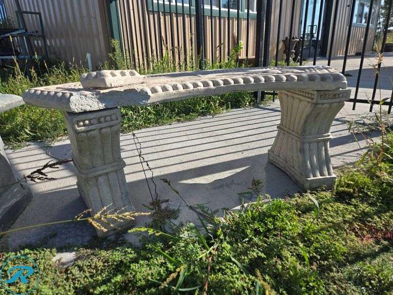 Concrete Garden Bench (Damaged) - Roller Auctions