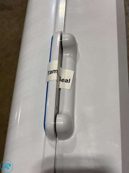 Ecolab First Aid Kit with Wall Mount - Roller Auctions