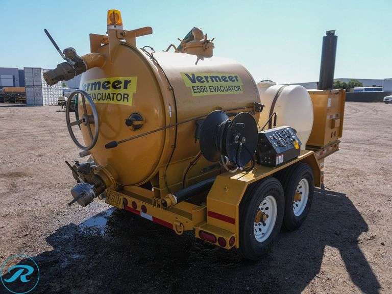 2001 Vermeer E550 Towable T/A Evacuator - Roller Auctions
