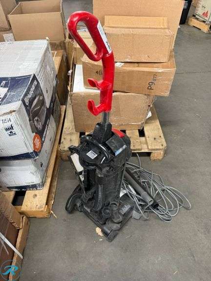 Sanitaire SC6093A Commercial Upright Vacuum Cleaner - Roller Auctions