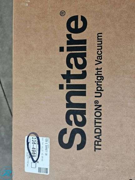 (2) Sanitaire Tradition Upright Vacuums, SC5713D and SC889D - Roller ...