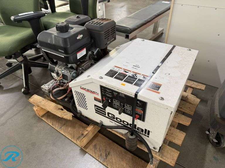 Goodall Cap-Start 3000 Amp 12/24 Volt Engine Starting Unit With Briggs ...