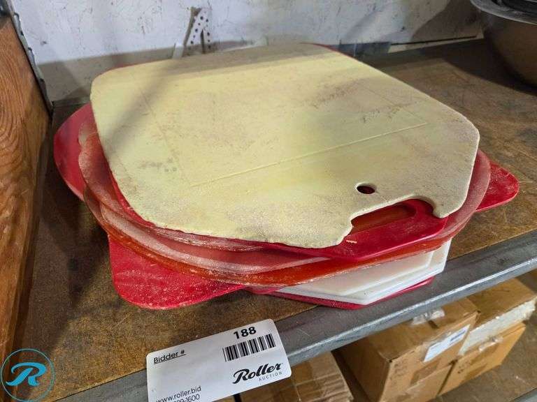 Cutting Boards - Roller Auctions