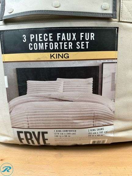 FRYE 3-piece Faux Fur Comforter Set - Like New - Roller Auctions