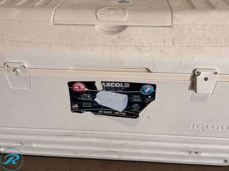 Igloo MaxCold Premium 165 Quart Cooler - Roller Auctions
