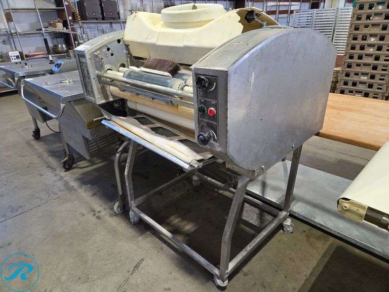 Nova Bread Dough Roller with Stand - Roller Auctions