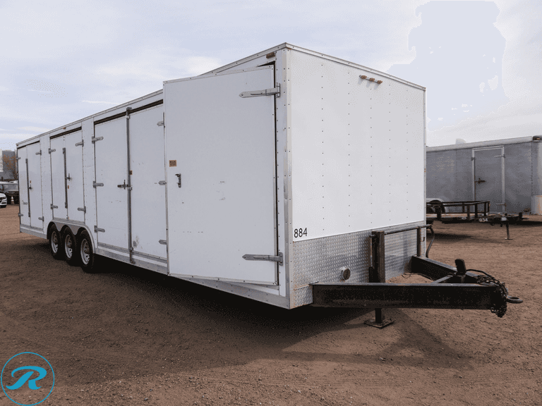 2005 DCT SST Dominator Xtreme Tri-Axle Enclosed Trailer - Roller Auctions