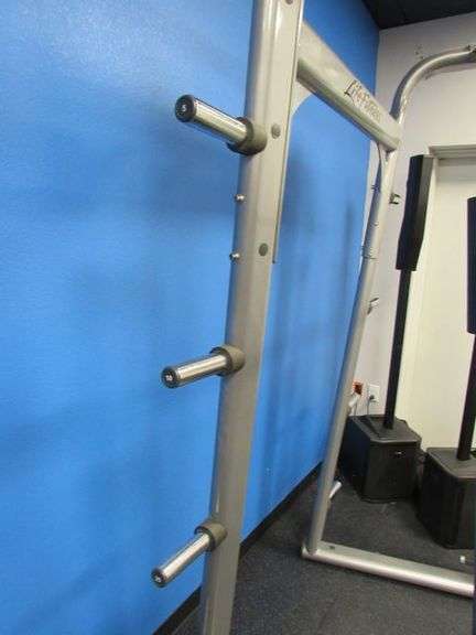 SMITH MACHINE, LIFE FITNESS WITH PLATE HOLDERS *NO WEIGHTS INCLUDED ...