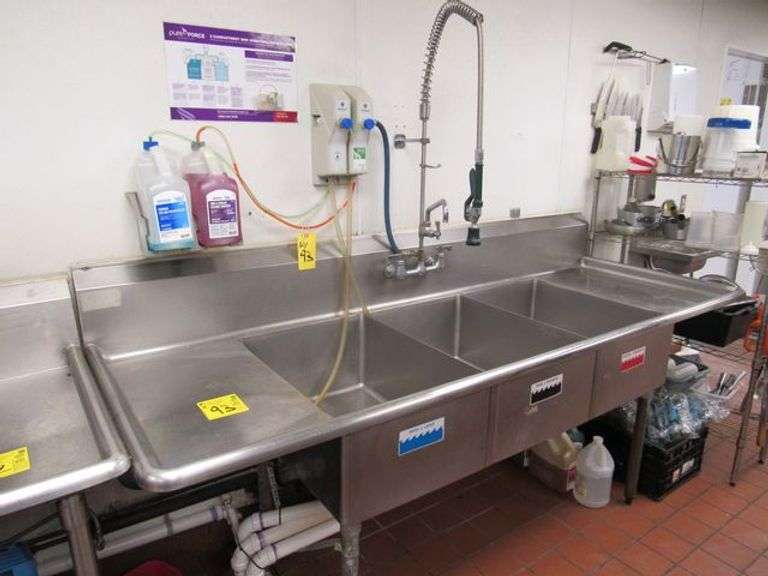 STAINLESS STEEL 8' 3-COMPARTMENT COMMERCIAL SINK WITH SPRAY WAND AND ...
