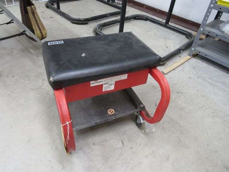 ULINE WORK STOOL - Rosen Systems