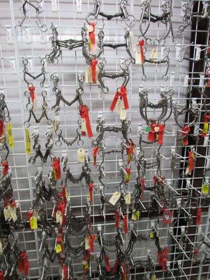 APPROX. (100) ASSORTED BITS IN BACK WIRE GRID - Rosen Systems