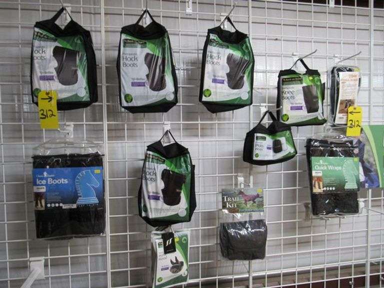 LOT, ASSORTED BACK ON TRACK THERAPEUTIC HOCK BOOTS, ICE BOOTS, KNEE ...