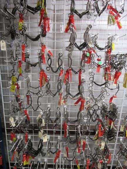 APPROX. (100) ASSORTED BITS IN BACK WIRE GRID - Rosen Systems