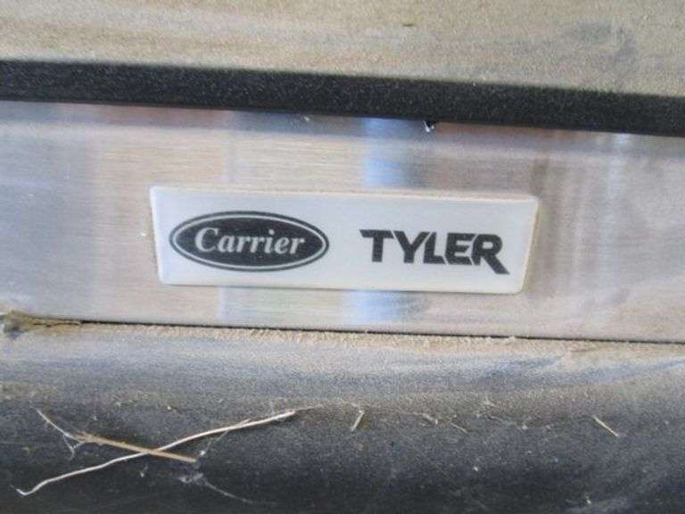 CARRIER TYLER 6' WIDE SHOWCASE AND PORTABLE 6' WIDE STAINLESS STEEL ...