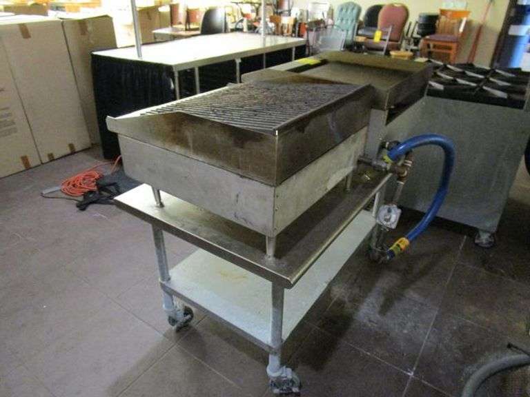 STAINLESS STEEL TOP CART WITH VOLLRATH GRIDDLE AND TOASTMASTER PRO ...