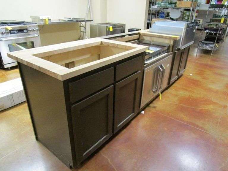 WOOD COUNTER, 10' WIDE, INCLUDES 2-DOOR UNDER COUNTER GRILL CABINET ...