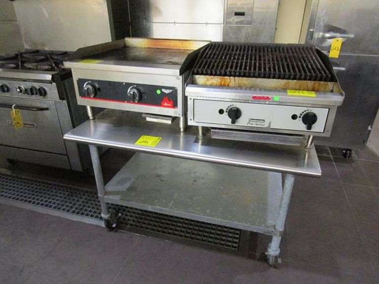 STAINLESS STEEL TOP CART WITH VOLLRATH GRIDDLE AND TOASTMASTER PRO ...