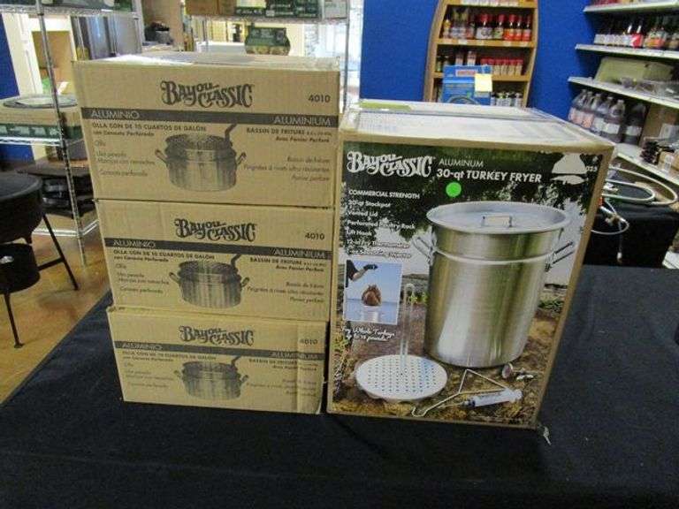 30 QT TURKEY FRYER IN BOX, (3) BOXES OF 10 QT POT WITH PERFERATED ...