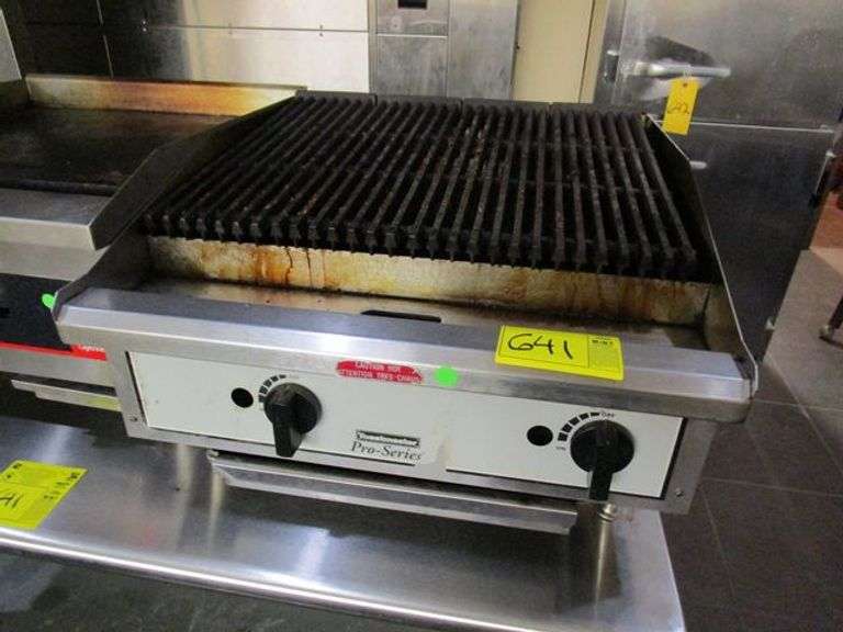STAINLESS STEEL TOP CART WITH VOLLRATH GRIDDLE AND TOASTMASTER PRO ...