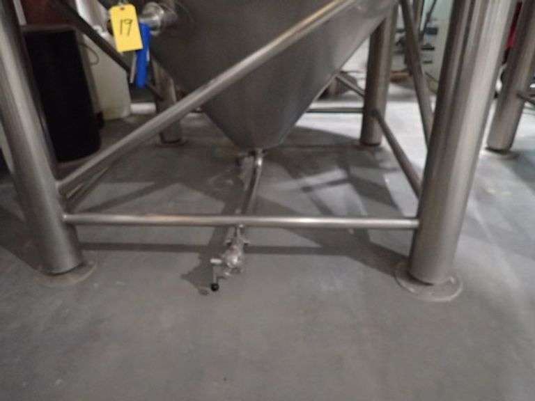 90 BBL PACIFIC BREWERY SYSTEMS TANK SERIAL 17412 - BIDDER RESPONSIBLE ...