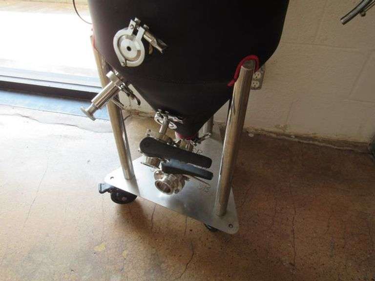 CONICAL UNITANK, SPIKE BREWING CF5, 7 GALLON CONICAL FERMENTER - Rosen ...