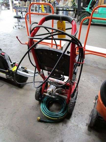 PREDATOR PORTABLE POWER WASHER 2650-PSI 2.4-GPM 5.6-HP GAS POWERED WITH ...