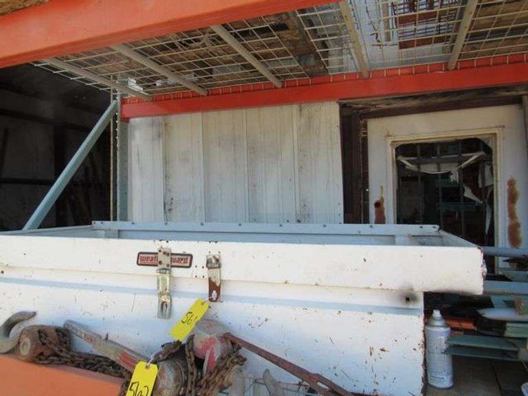 WEATHER GUARD TRUCK BED TOOL BOX INCLUDES ITEMS INSIDE AND LID THAT ...