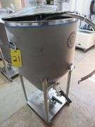 CONICAL UNITANK, SPIKE BREWING CF10, 14 GALLON CONICAL FERMENTER ...