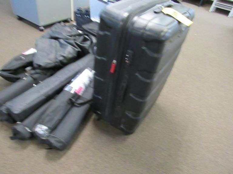 LOT, ASSORTED TRI-POD STANDS, TRADE SHOW ITEMS AND LUGGAGE - Rosen Systems